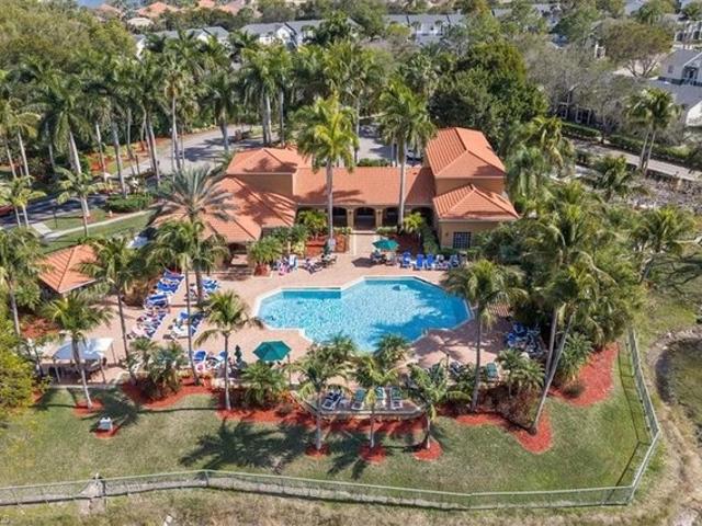 1210 Wildwood Lakes Blvd Apt 306, Naples, FL 34104