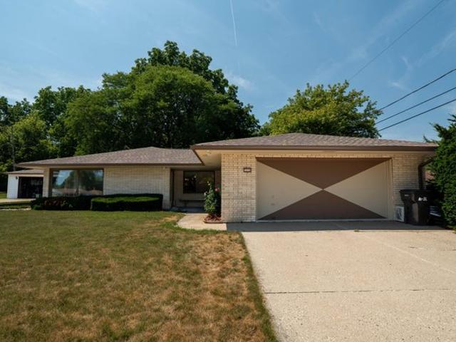 1210 18th Ave, South Milwaukee, WI 53172