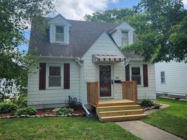 1210 10th St NW, Austin, MN 55912