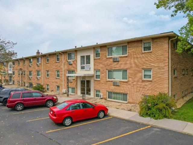 1210 1220 Cambridge St. Hopkins 1 Bedroom Apartment for Rent at 1210 1210/20 Cambridge St, Hopkins, MN 55343