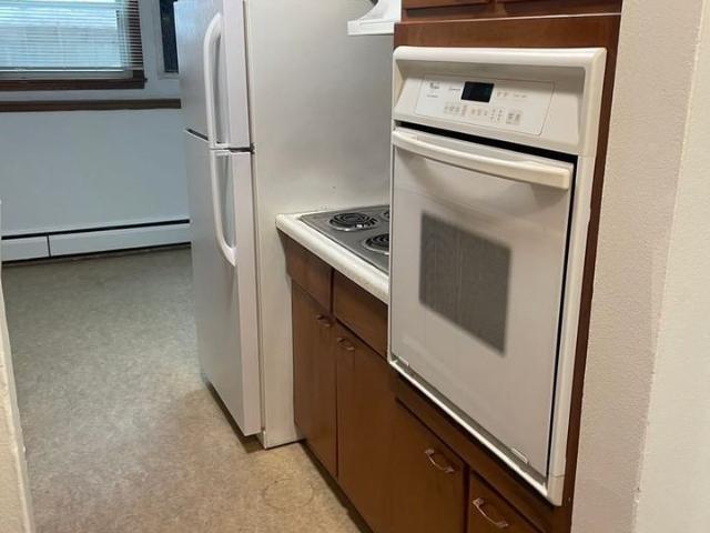 1210 1220 Cambridge St. Hopkins 1 Bedroom Apartment for Rent at 1210 1210/20 Cambridge St, Hopkins, MN 55343