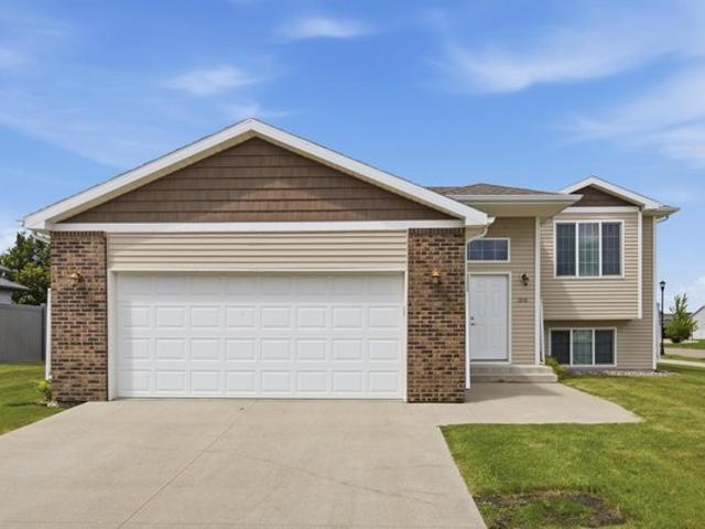 1210 30th Ave W, West Fargo, ND 58078