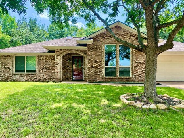 1210 3rd St, 3 beds, 2 full baths