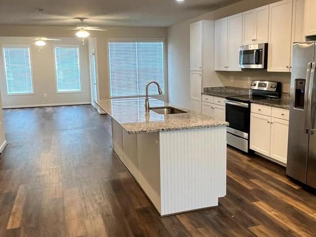 12113 Bowling Farm Court