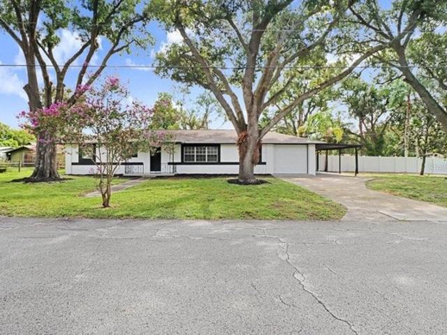 12113 Midlake Dr, Tampa, FL 33612