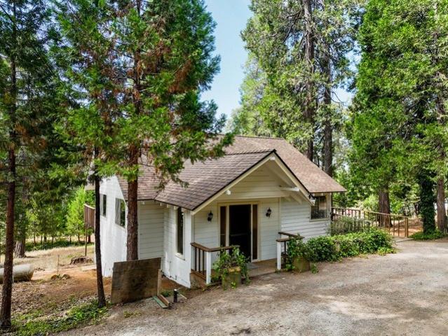 12117 Boundary Way, Grass Valley, CA 95945