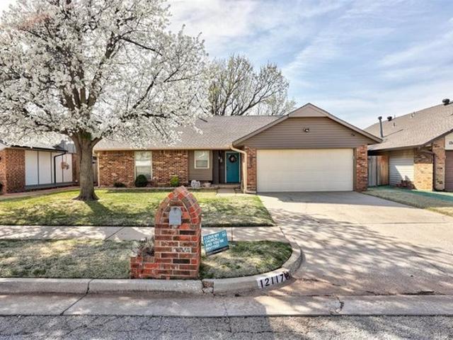 12117 Moon Beam Dr, Oklahoma City, OK 73162