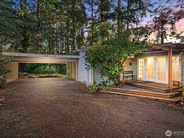12117 SE 26th St, Bellevue, WA 98005