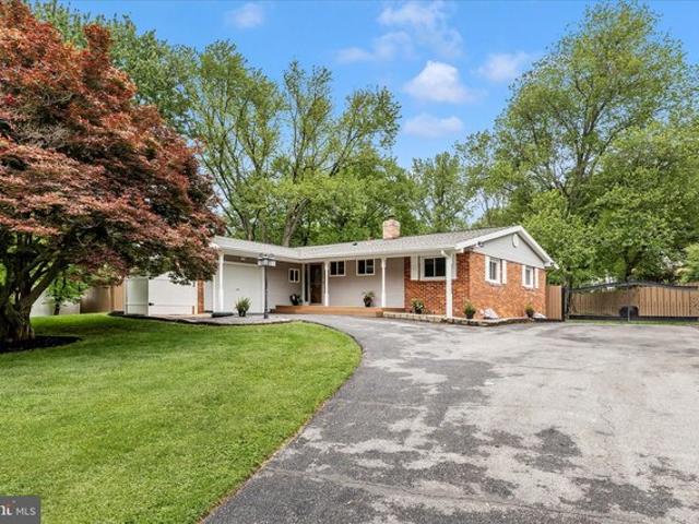 12117 Sunnyview Dr, Germantown, MD 20876