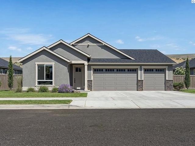 12114 Buckingham Dr, Pasco, WA 99301