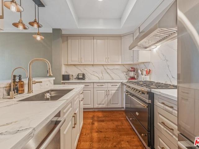 12115 San Vicente Blvd Unit 303, Los Angeles, CA 90049