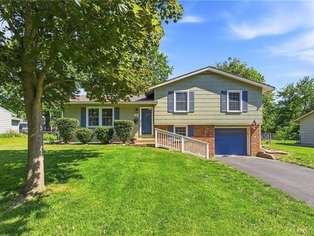 12116 W 68th St, Shawnee, KS 66216