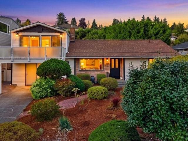 12116 Shorewood Dr SW, Burien, WA 98146