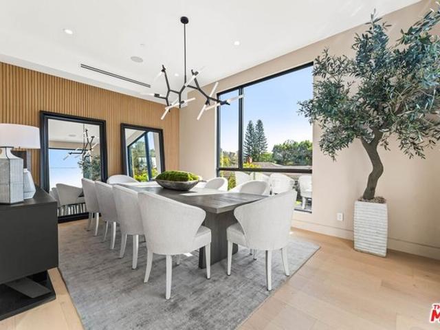 12119 Travis St, Los Angeles, CA 90049