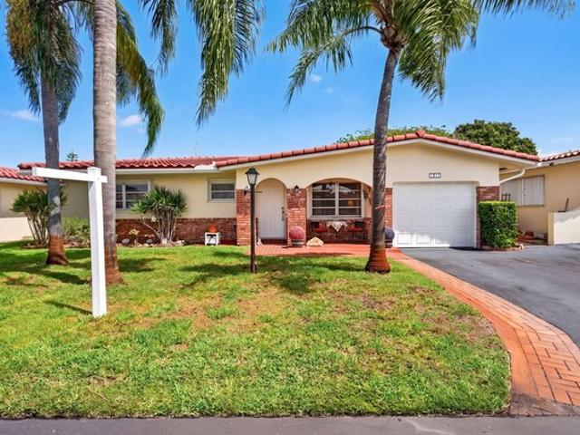 1211 NW 44th St, Deerfield Beach, FL 33064