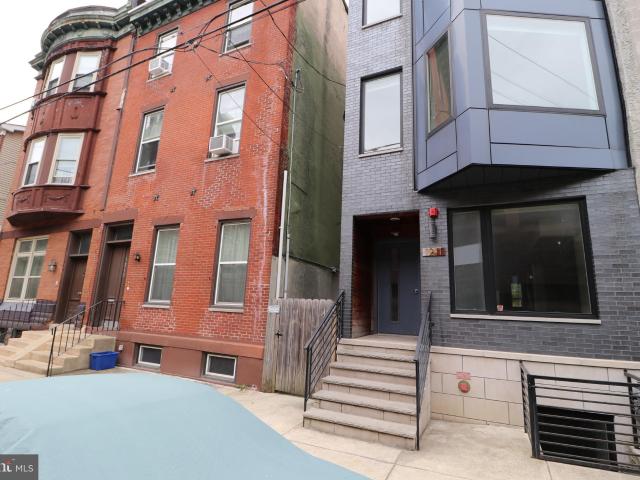 1211 N Franklin St, Unit 2, Philadelphia, PA 19122 | MLS #PAPH2600 | Compass