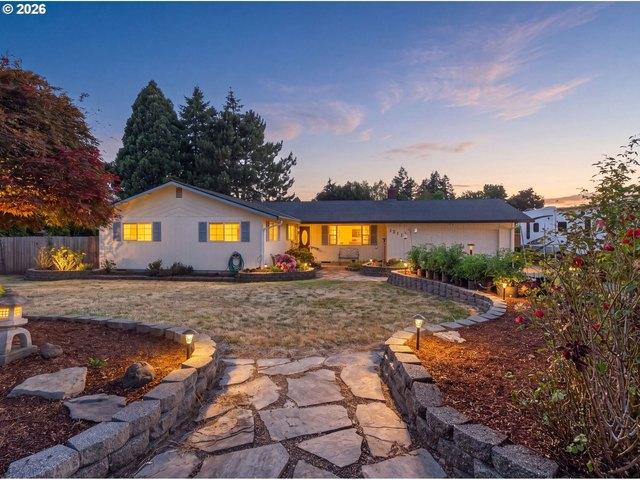1211 N Sitka Ave, Newberg, OR 97132