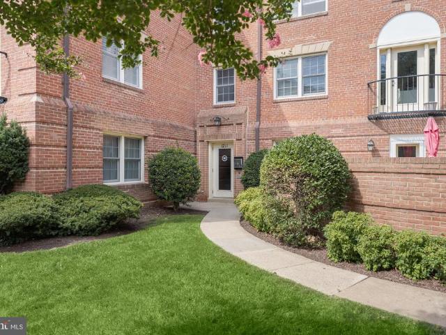 1211 N Pitt Street # 3A