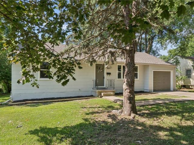 1211 NE 67th Place