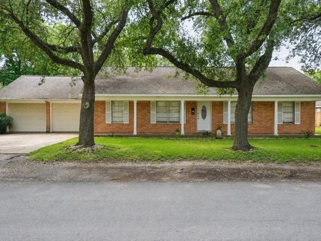 1211 Alamo St, Rosenberg, TX 77471