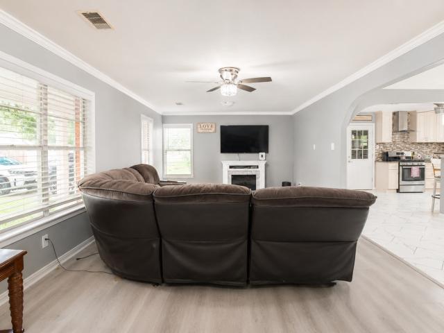 1211 Alamo Street