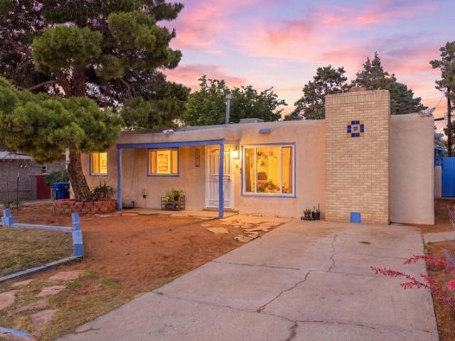 1211 Christine St NE, Albuquerque, NM 87112