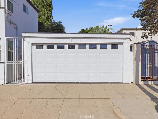 1211 Cole Avenue