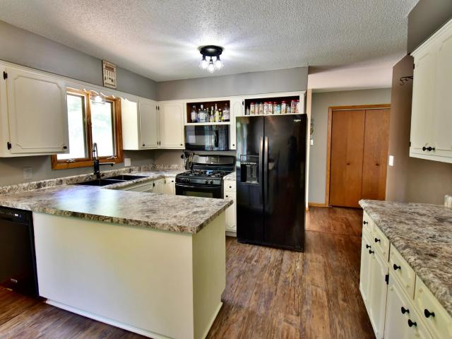1211 County Road 2 S