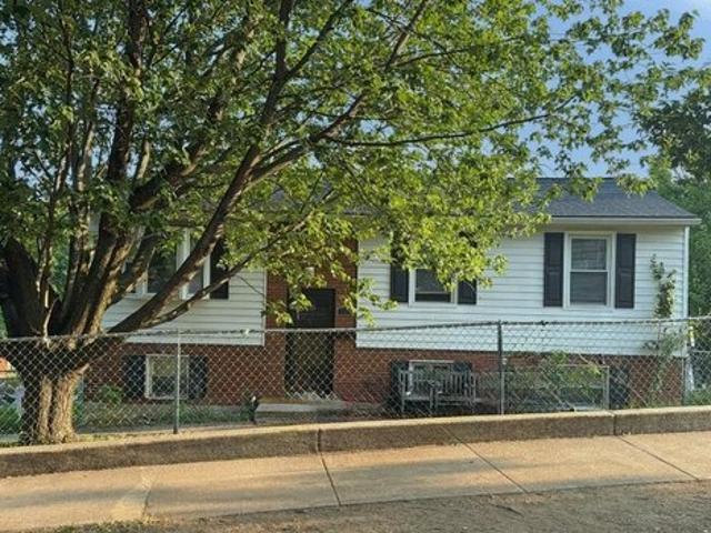 1211 Doewood Ln, Capitol Heights, MD 20743