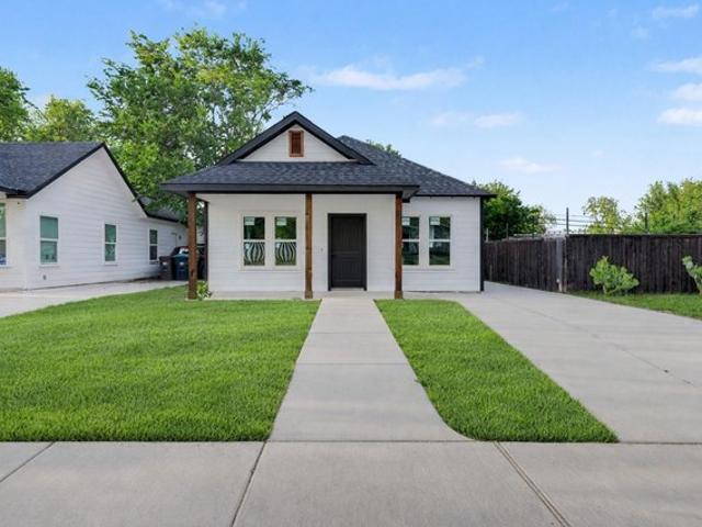 1211 E Cannon St, Fort Worth, TX 76104