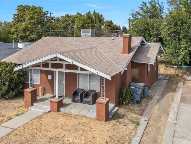 1211 E Clinton