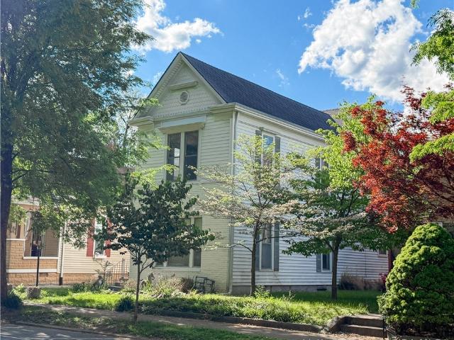 1211 E Elm Street