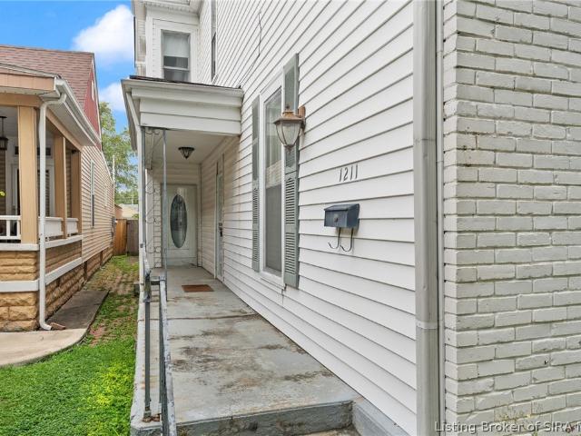 1211 E Elm Street