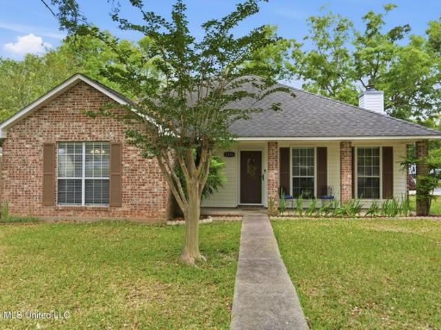 1211 E Old Pass Rd, Long Beach, MS 39560