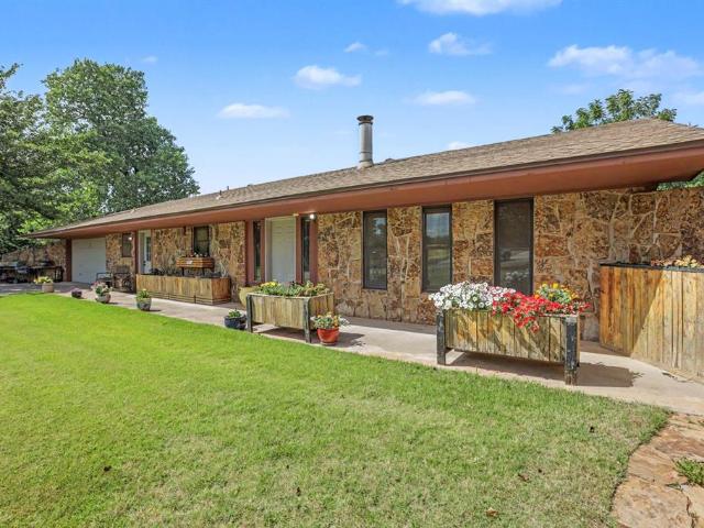 1211 E Rock Creek Road