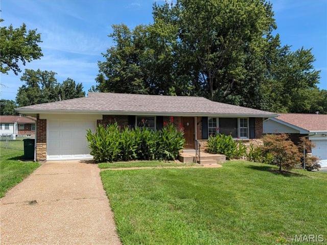 1211 Forest Home Dr, Bellefontaine Nghbrs, MO 63137