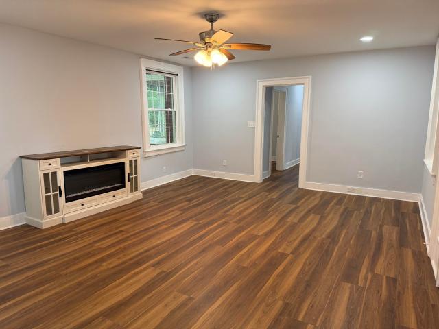 1211 Glenwood Drive