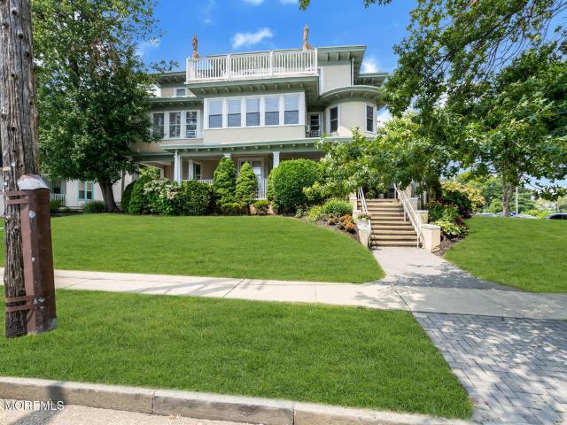 1211 Grand Avenue Unit 2