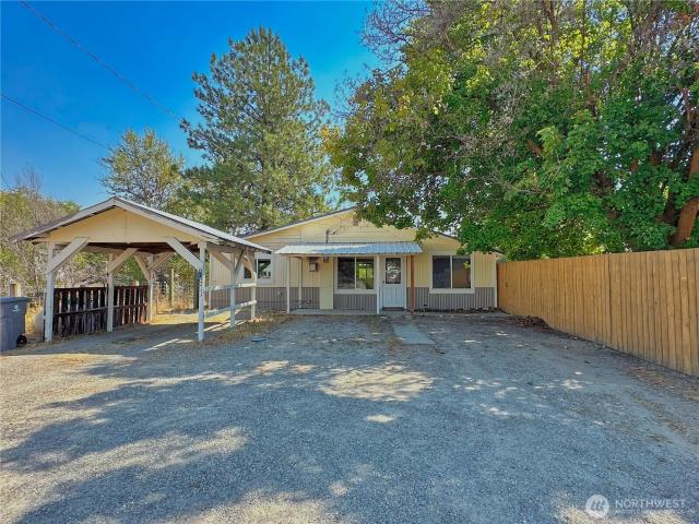 1211 Hughes Lane