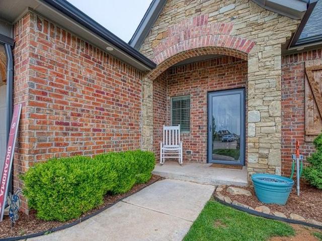 1211 Hanna Ln, Kingfisher, OK 73750