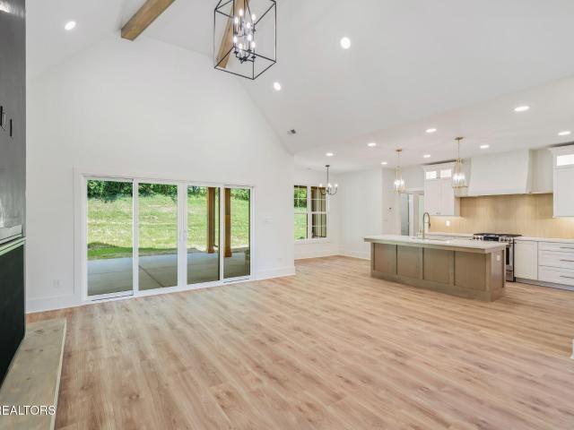 1211 Herbert Drive