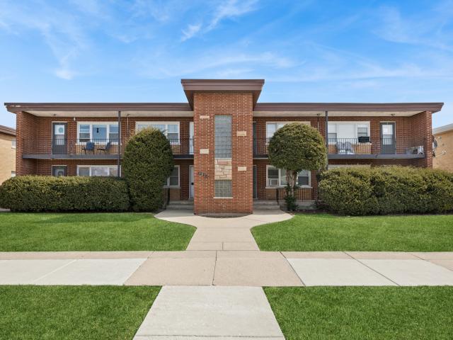 1211 Homestead Rd, Unit G, La Grange Park, IL 60526 | MLS #12596 | Compass