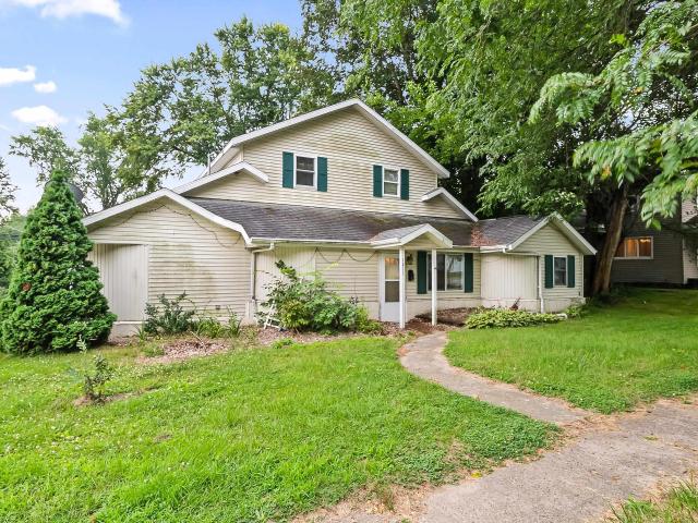 1211 Lake Avenue