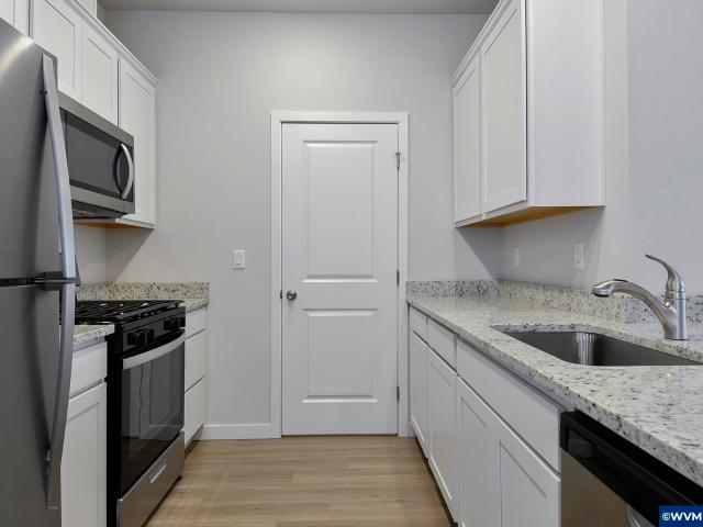 1211 Parkside Ave, Woodburn, OR 97071 | MLS #832906