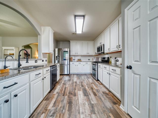1211 Quarterhorse Drive