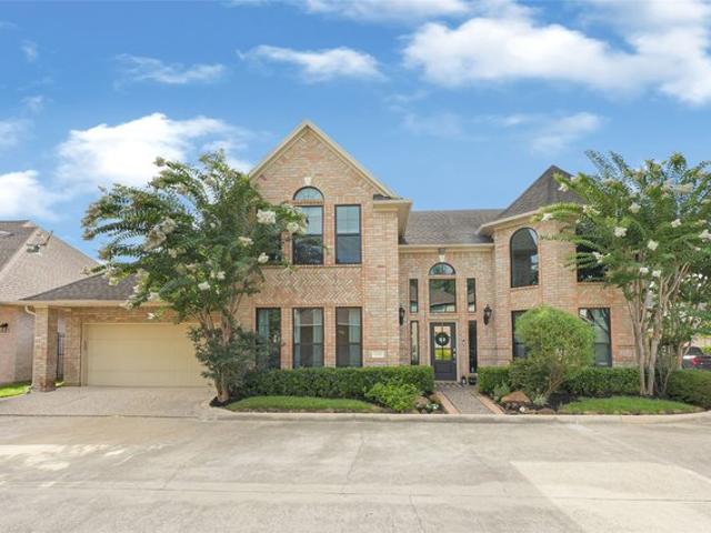 1211 Ridgewood Pl, Houston, TX 77055