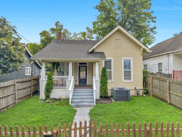 1211 Stainback Ave