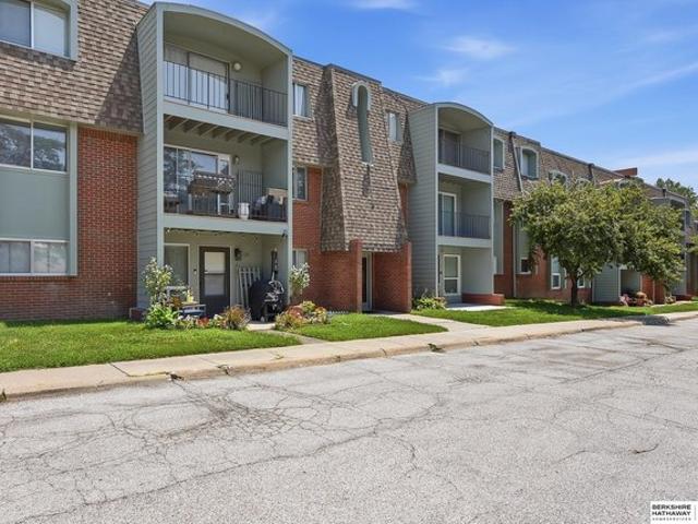 1211 S 121st Plz Apt 317, Omaha, NE 68144
