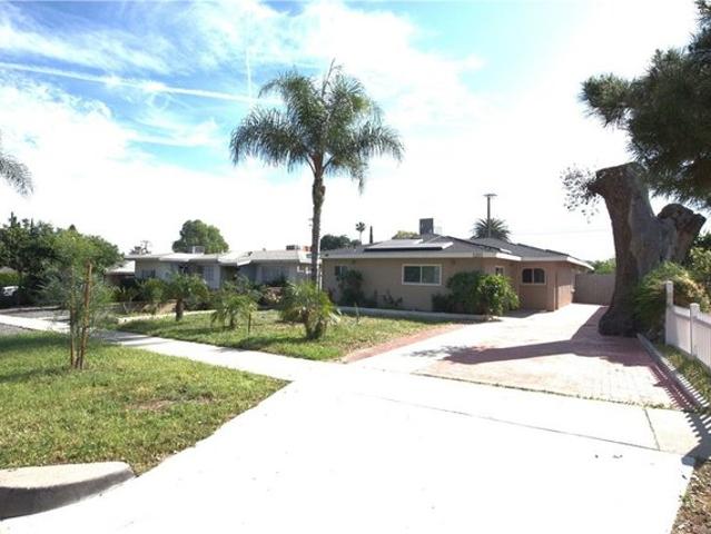 1211 S Merrill St, Corona, CA 92882