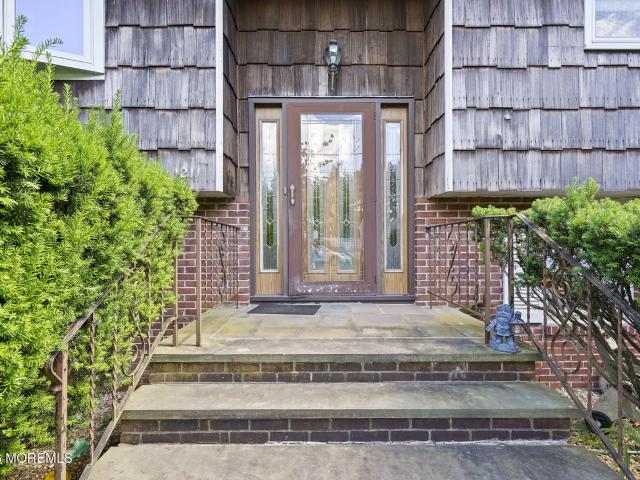 1211 Tuxedo Place